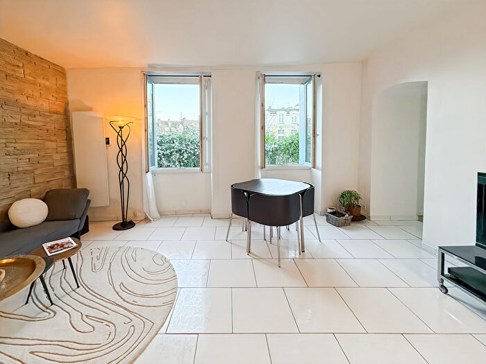 Appartement à vendre - Mantes-la-Jolie, Centre-ville - 4 pièces - 2 chambres