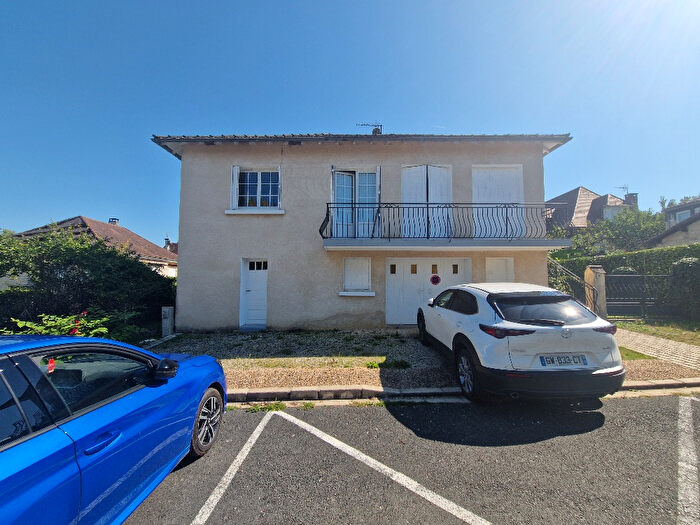 Hautefort : Maison 4 pièces à louer