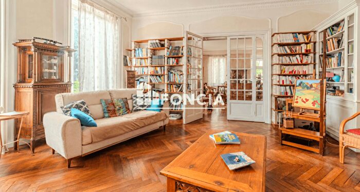 Roanne, Gare : Maison 12 pièces à vendre
