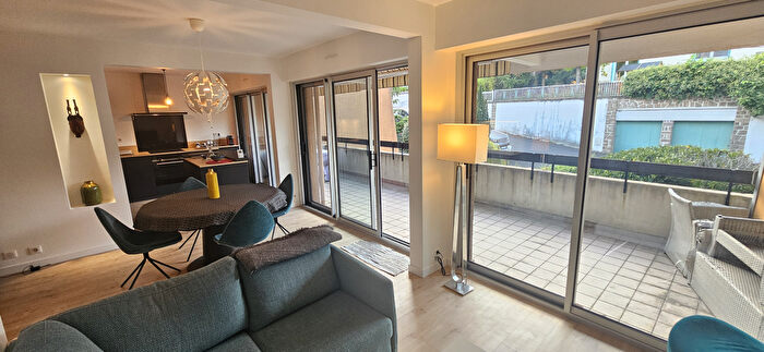 Appartement à vendre - Chamalières, Royat - 3 pièces - 2 chambres