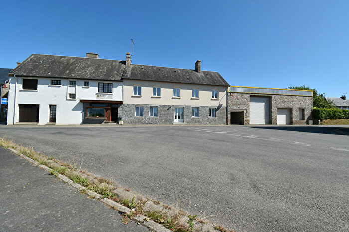 Maison à vendre - Saint-Roch-sur-Égrenne - 12 pièces - 5 chambres