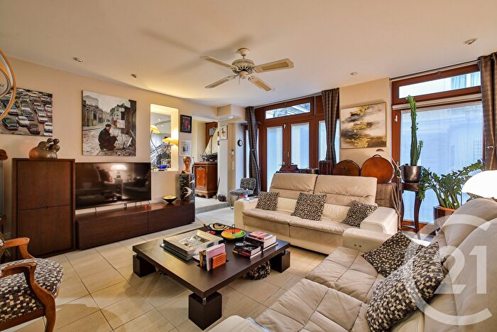 Appartement à vendre - Paris e , Trudaine, Rochechouart - 5 pièces - 3 chambres