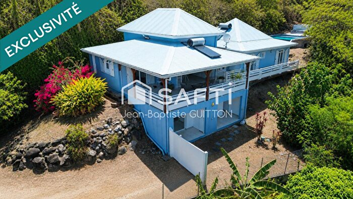 Maison 7 pièces à Case-Pilote, à vendre