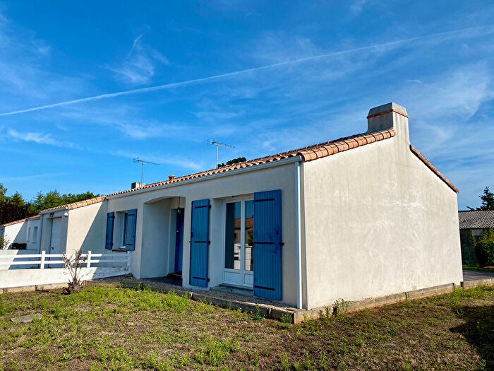 Maison à vendre - Le Fenouiller - 4 pièces - 3 chambres