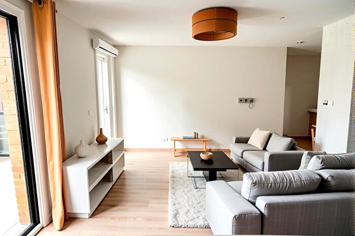 Appartement à vendre - Montélimar, Centre-ville - 3 pièces - 2 chambres