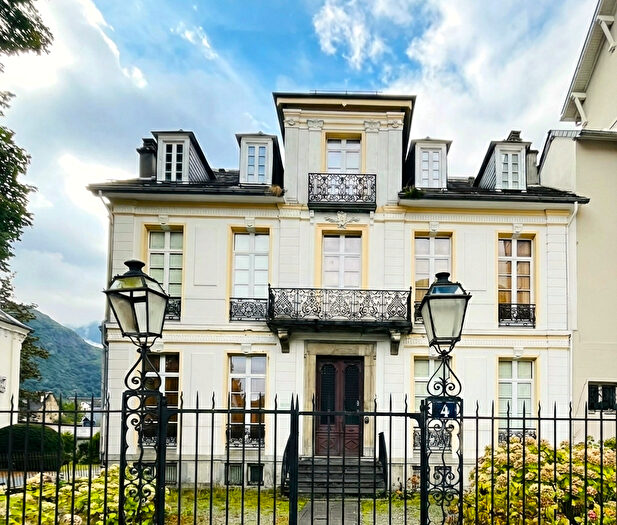 Appartement à vendre - Bagnères-de-Luchon - 3 pièces - 2 chambres