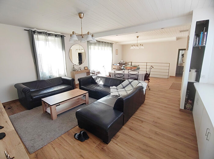 Maison à vendre - Lempaut - 10 pièces - 5 chambres