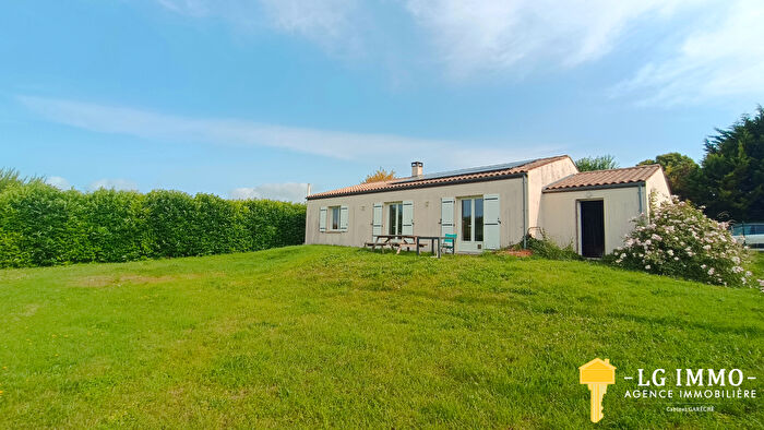 Maison à vendre - Saint-Ciers-du-Taillon - 4 pièces - 3 chambres