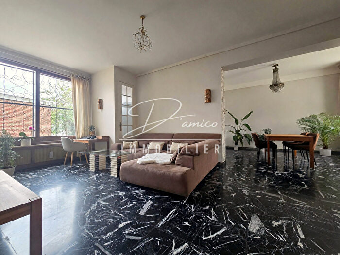 Neuville-sur-Escaut : Maison 8 pièces à vendre