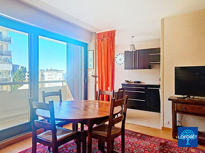 Appartement 4 pièces à vendre à Quartiers Centre, Colombier