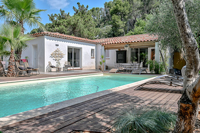 Maison à vendre - Gémenos - 6 pièces - 4 chambres