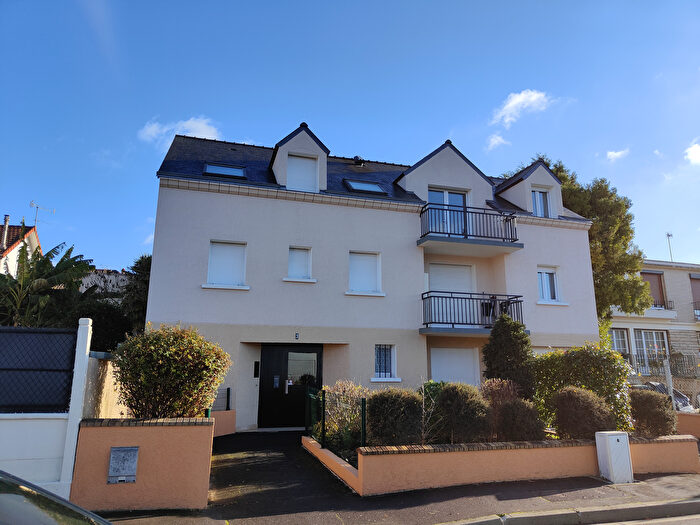 Appartement à louer - Saint-Gratien, Gare - 1 pièce