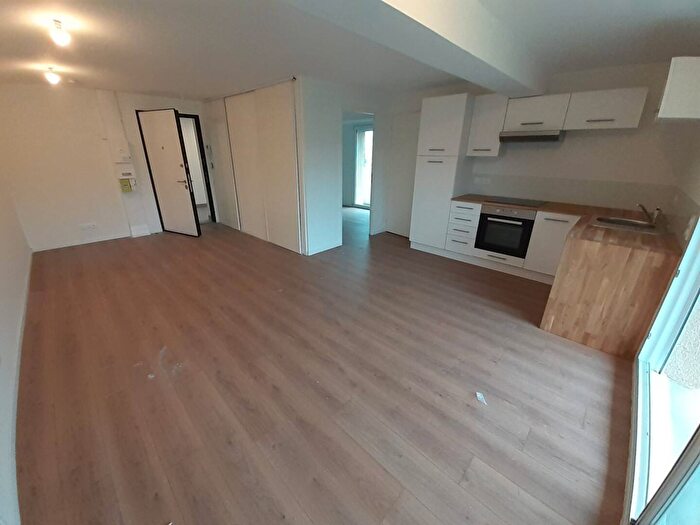 Appartement à louer - Sainte-Sigolène - 2 pièces - 1 chambre