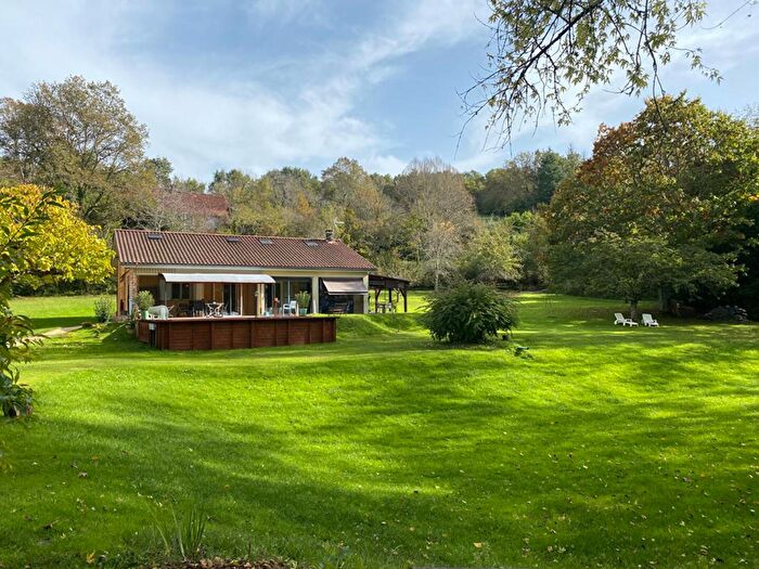 Maison à vendre - Le Buisson-de-Cadouin - 7 pièces - 4 chambres