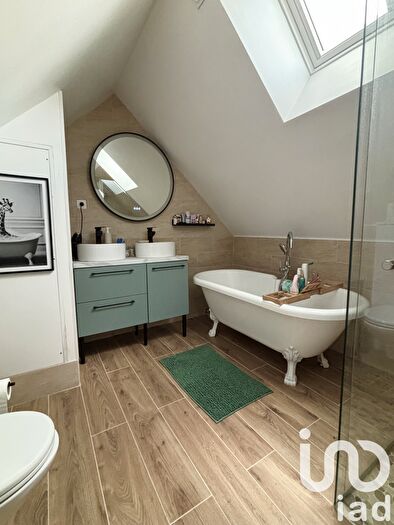 Maison à vendre - Voves - 5 pièces - 4 chambres