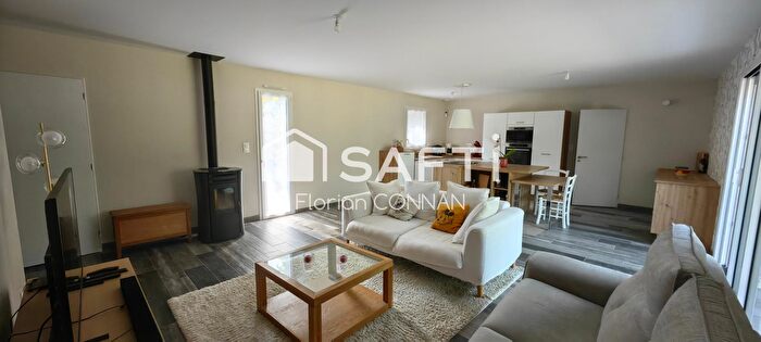 Saint-Denis-du-Pin : Maison 6 pièces à vendre