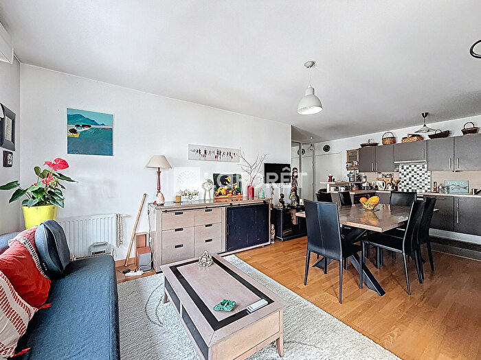 Appartement à vendre - Le Plessis-Robinson, Coeur de Ville - 3 pièces - 2 chambres