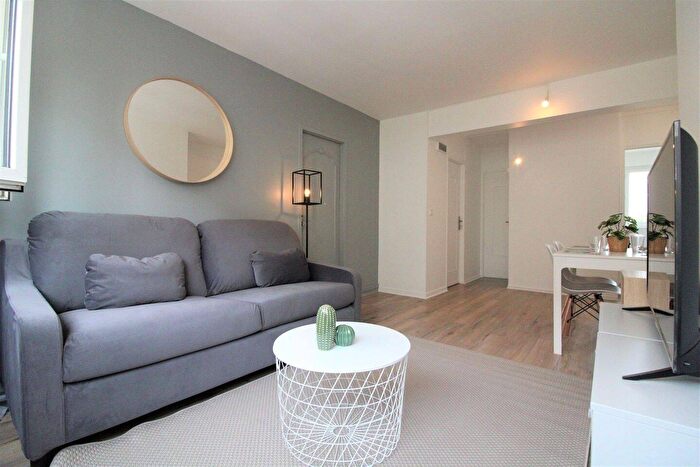 Appartement 4 pièces à louer à Descartes, Massy
