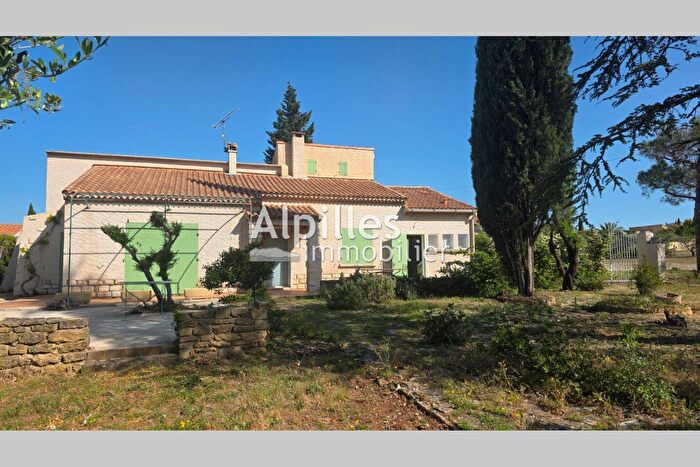 Maison 6 pièces à louer - Aureille