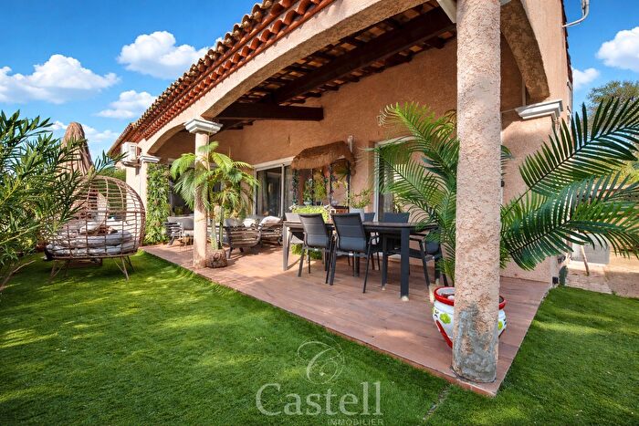 Maison à vendre - Agde, La Ville - 4 pièces - 3 chambres