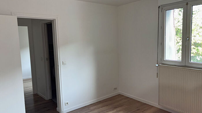 Le Kremlin-Bicêtre, Les Coquettes, Les Plantes : Appartement 3 pièces à louer