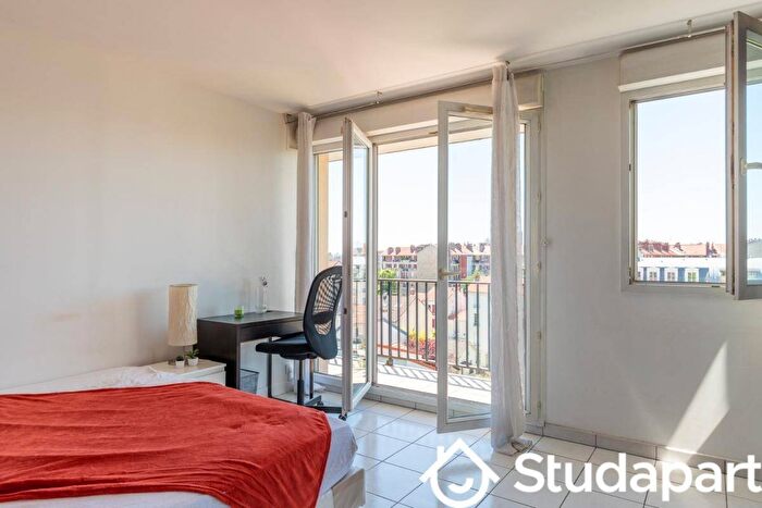 Appartement à louer - Juillet Zola, Alfortville - 1 pièce - 1 chambre