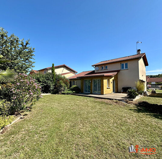 Maison à vendre - Ambérieu-en-Bugey, Centre-ville - 7 pièces - 4 chambres