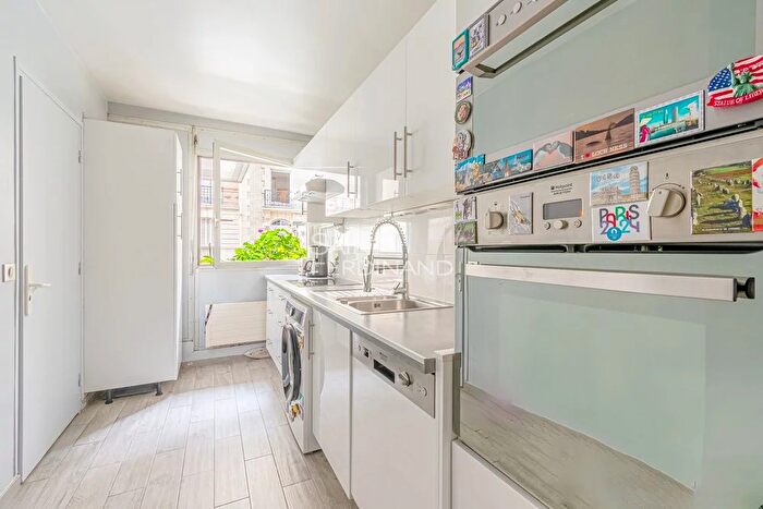 Appartement à vendre - Paris e , Porte de Saint-Cloud, Auteuil-Sud - 3 pièces - 2 chambres