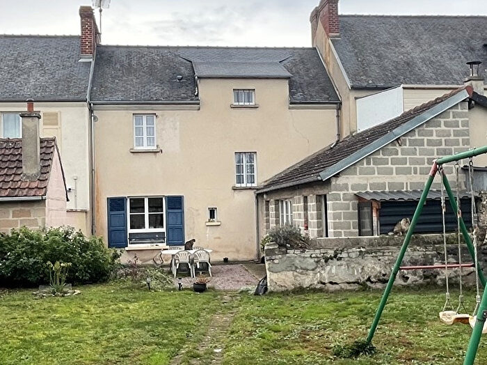 Maison 5 pièces à vendre à Fel