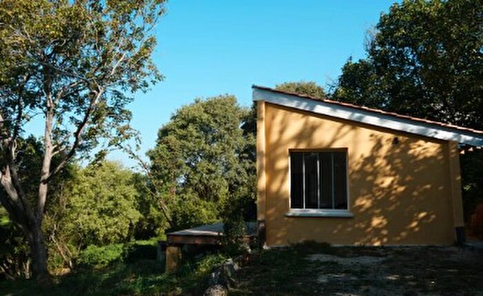 Saint-Genès-de-Castillon - Maison 2 pièces à louer