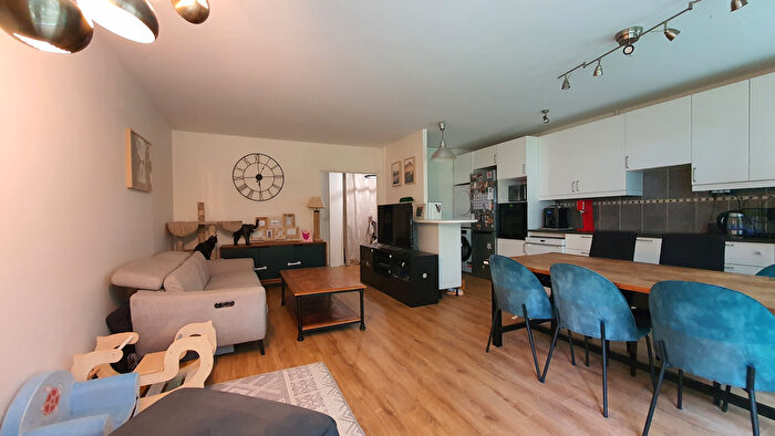 Appartement à vendre - Létang-la-Ville - 3 pièces - 2 chambres