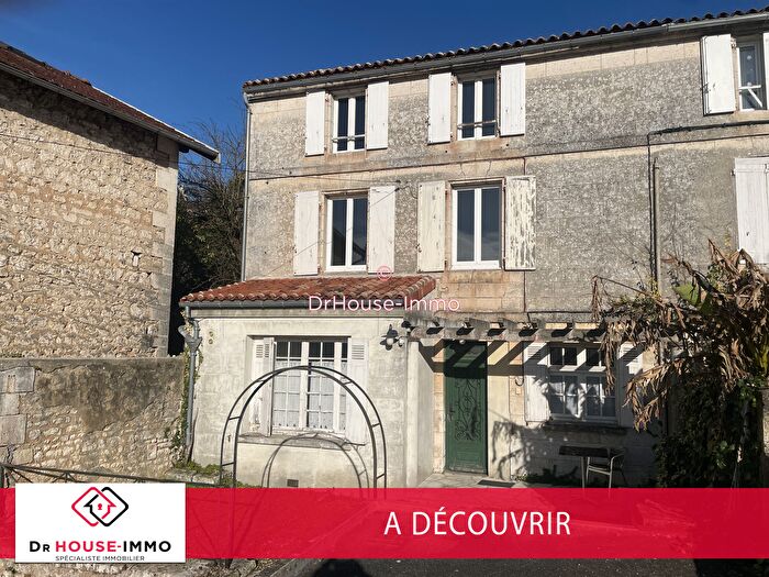Maison à vendre - Angoulême, Saint-Ausone, Saint-Martin - 7 pièces - 5 chambres