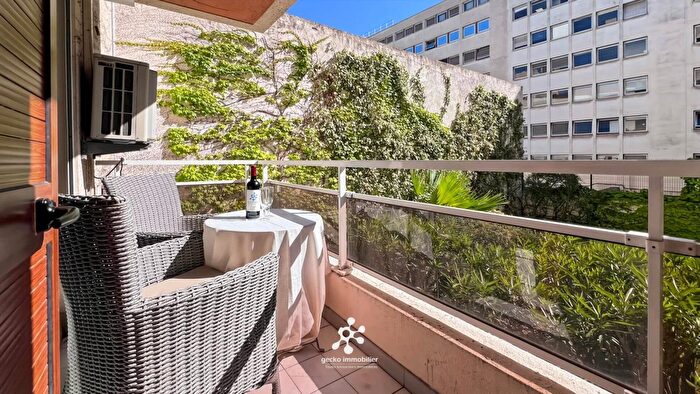 Nice, Centre-ville : Appartement 2 pièces à vendre