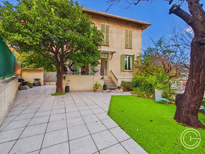 Appartement à louer - Nice, Cimiez - 4 pièces - 3 chambres