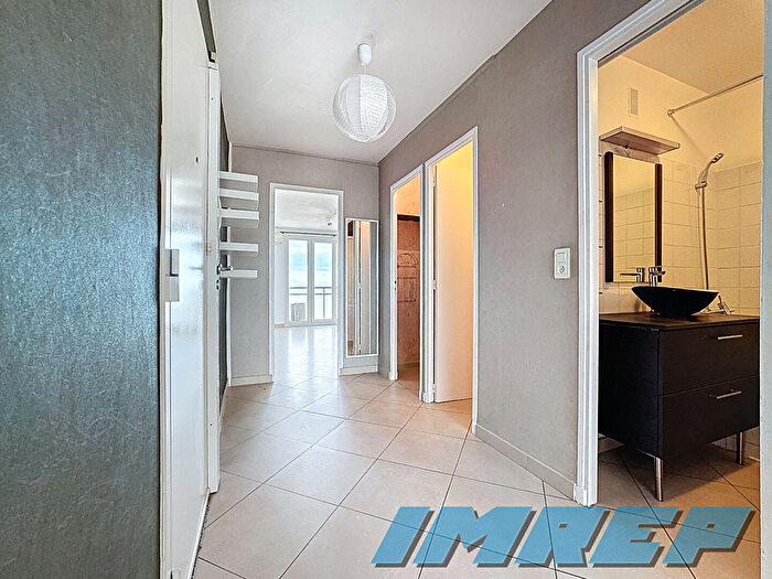 Appartement à louer - Marseille e , Sainte-Marguerite - 3 pièces - 2 chambres