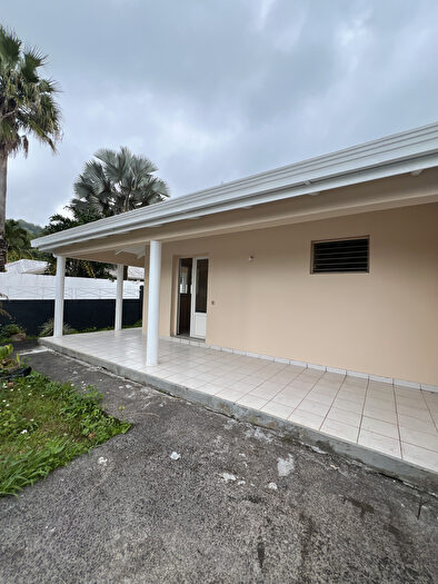 Saint-Claude : Maison 3 pièces à louer