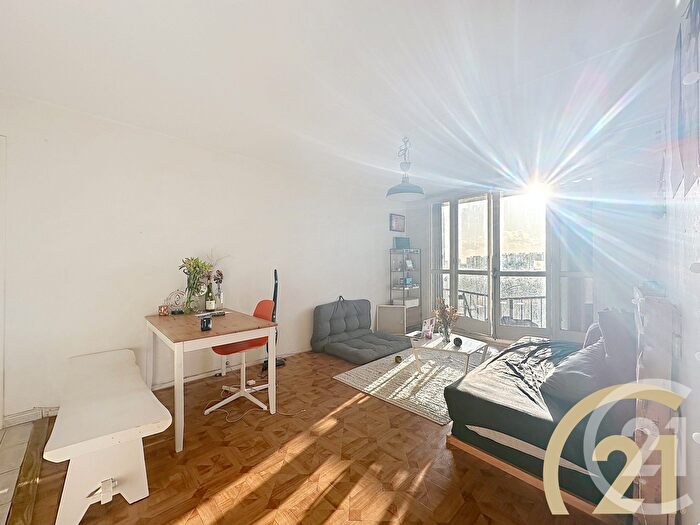 Appartement 4 pièces à vendre - Villejuif, Centre-ville