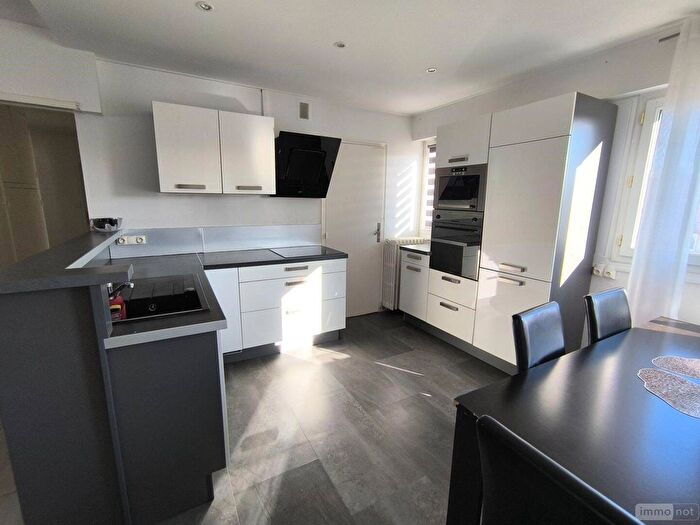 Appartement à louer - Grande Reyssouze-Grand Challes, Bourg-en-Bresse - 4 pièces - 3 chambres