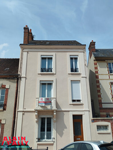 Maison à vendre - Cloyes-sur-le-Loir - 9 pièces - 4 chambres