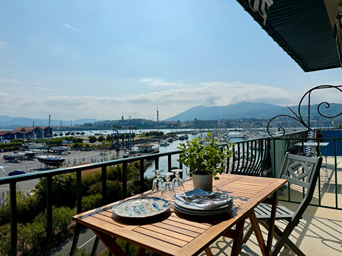 Appartement à vendre - Hendaye, Plage, Sopite, Aguerria, Corniche - 3 pièces - 2 chambres