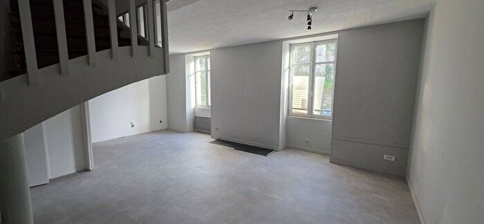 Appartement 4 pièces à Morestel, à louer