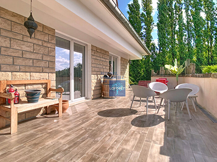 Maison à louer - Rantigny - 10 pièces - 6 chambres