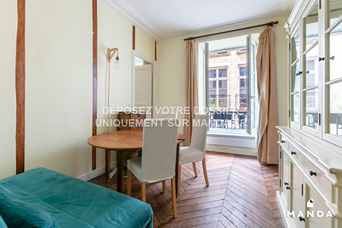 Appartement à louer - Paris e , Les Iles - 3 pièces - 2 chambres