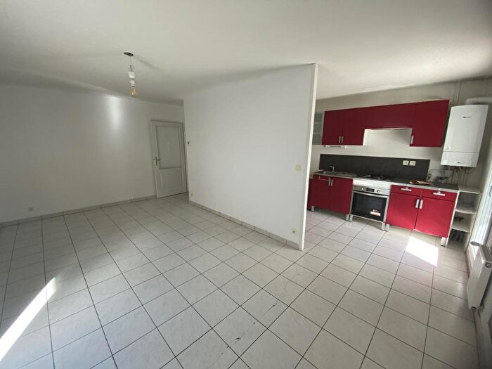 Rumilly, Les Collines, Nord : Appartement 3 pièces à louer