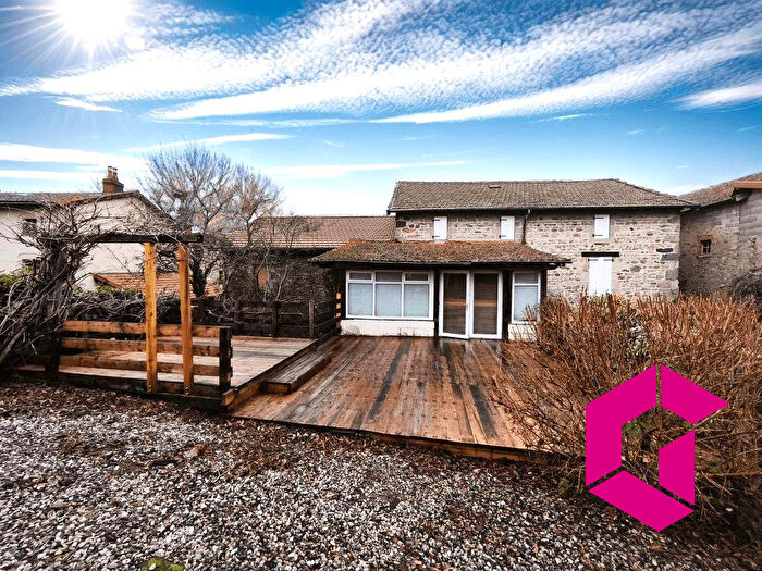 Maison à vendre - Bertignat - 4 pièces - 2 chambres