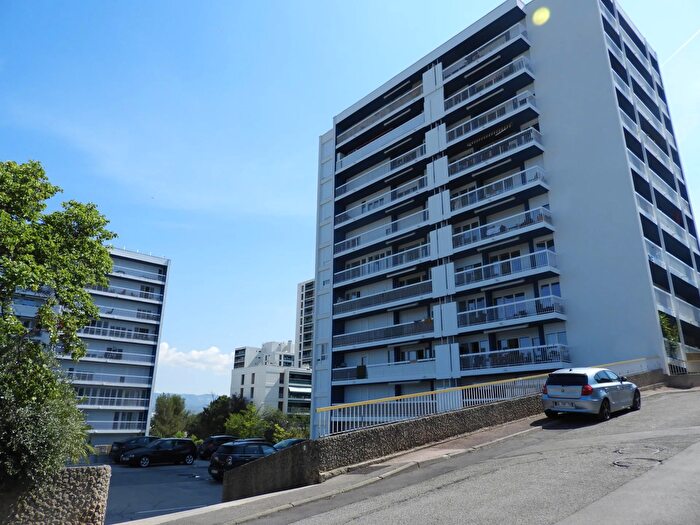 Appartement à louer - Marseille e , Montolivet - 3 pièces - 2 chambres