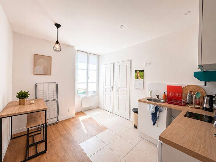 Jouy Centre-Petit Jouy, Jouy-en-Josas : Appartement 2 pièces à louer