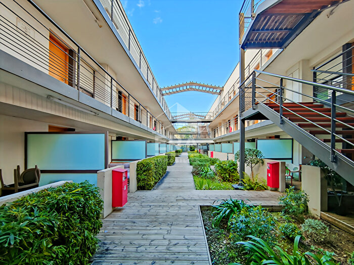 Appartement à vendre - Éguilles - 1 pièce