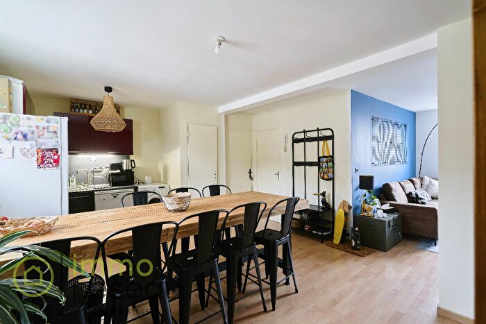 Appartement à vendre - Armentières, Route dHouplines - 3 pièces - 2 chambres