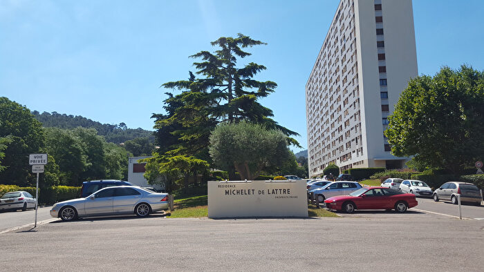 Appartement à vendre - Marseille e , Mazargues - 4 pièces - 3 chambres